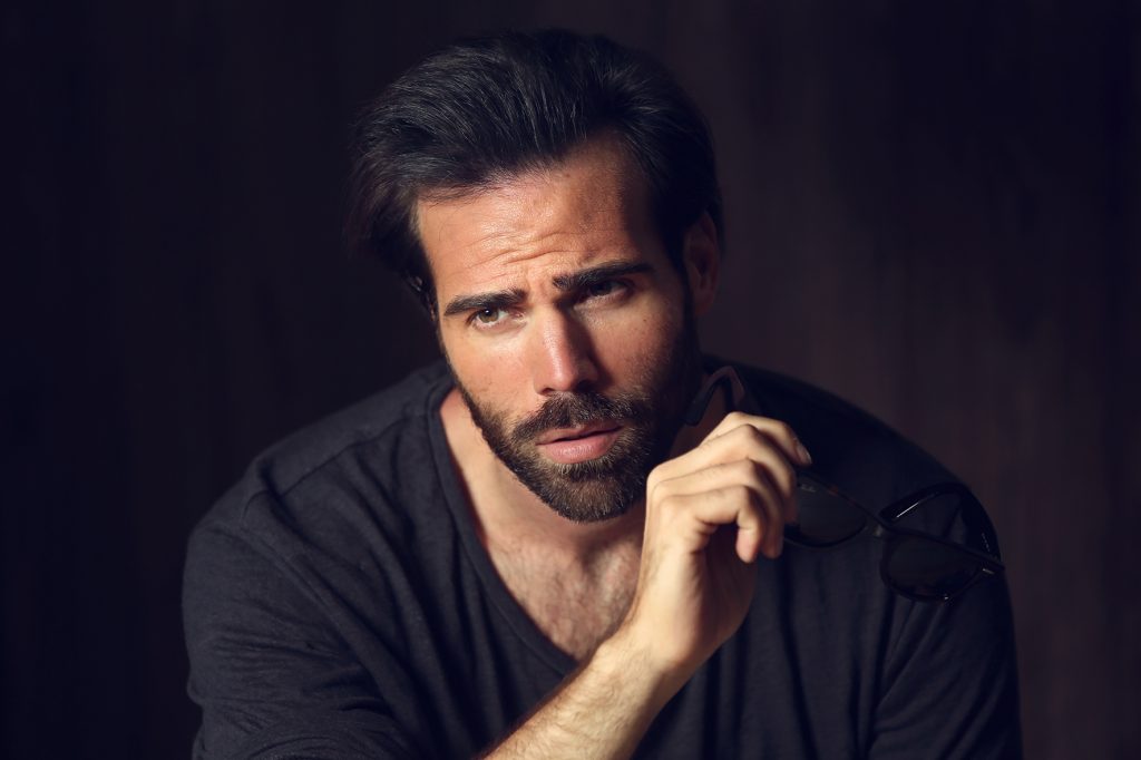 Contacto – ÁNGEL CABELLERO – ACTOR